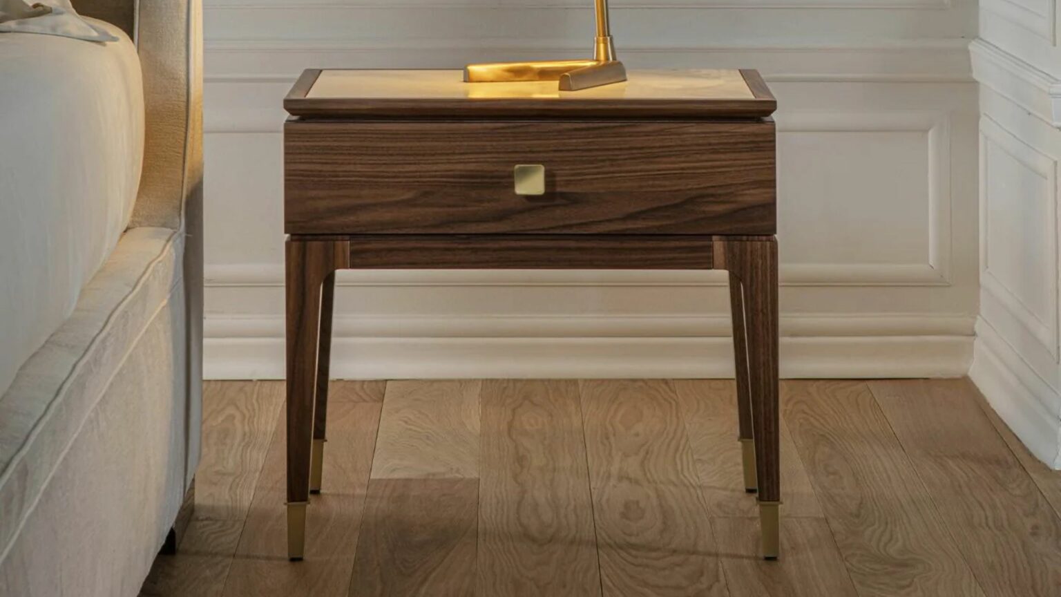 What's the Perfect Height for Your Bedside Table? Decofetch - UK